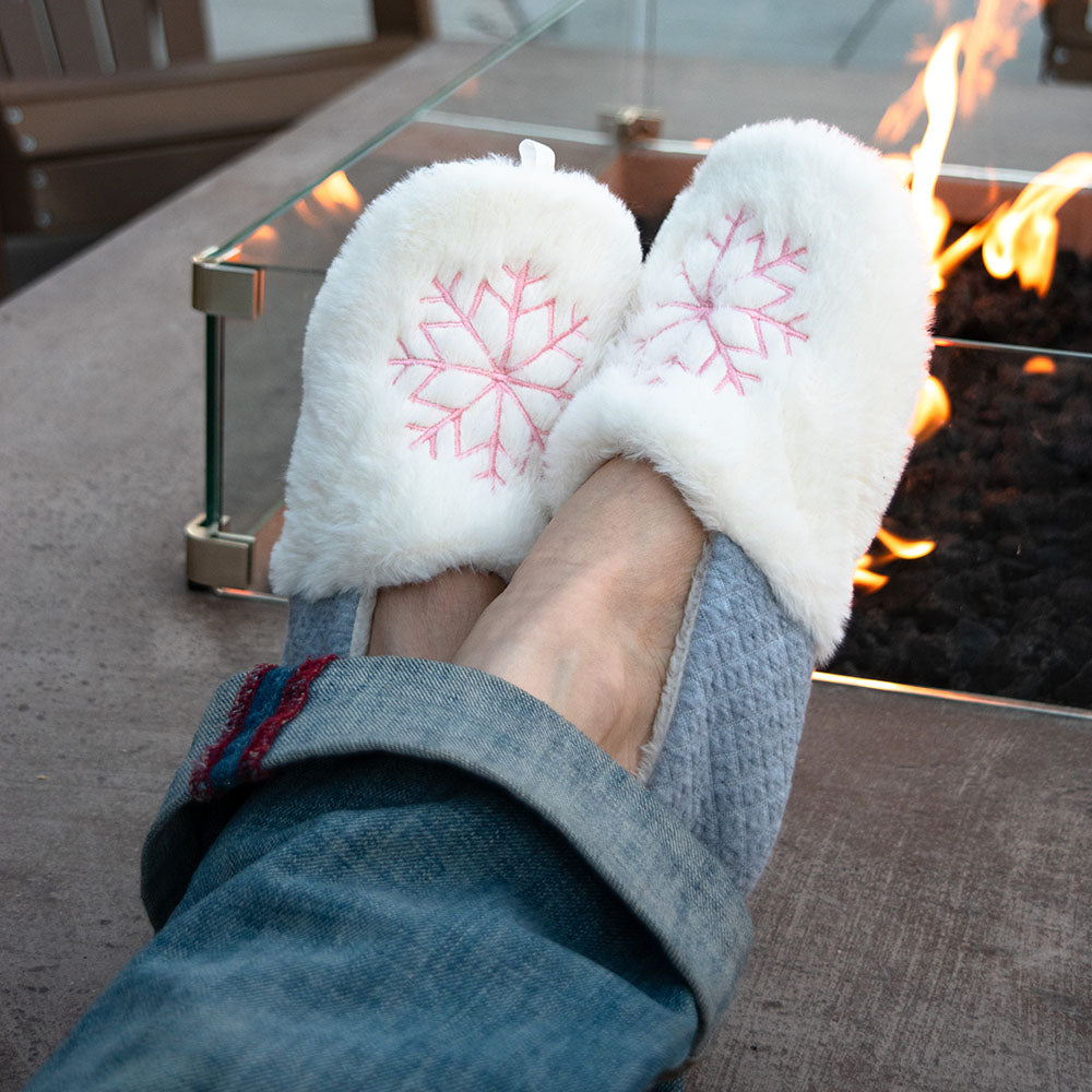 Womens Snowflake Flurry Slippers - HIGH DESERT GEAR